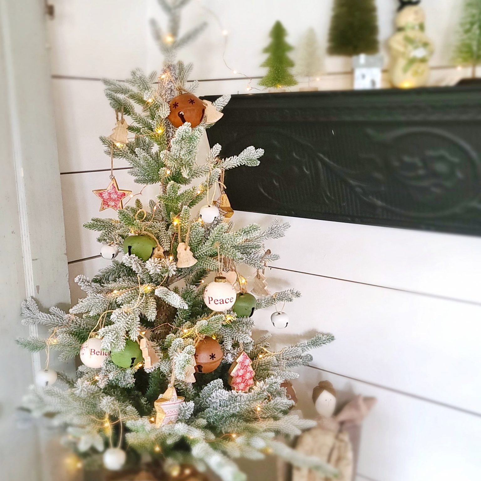 Creative Christmas Tree Ideas for Your Small Spaces - Shiplap and Shells