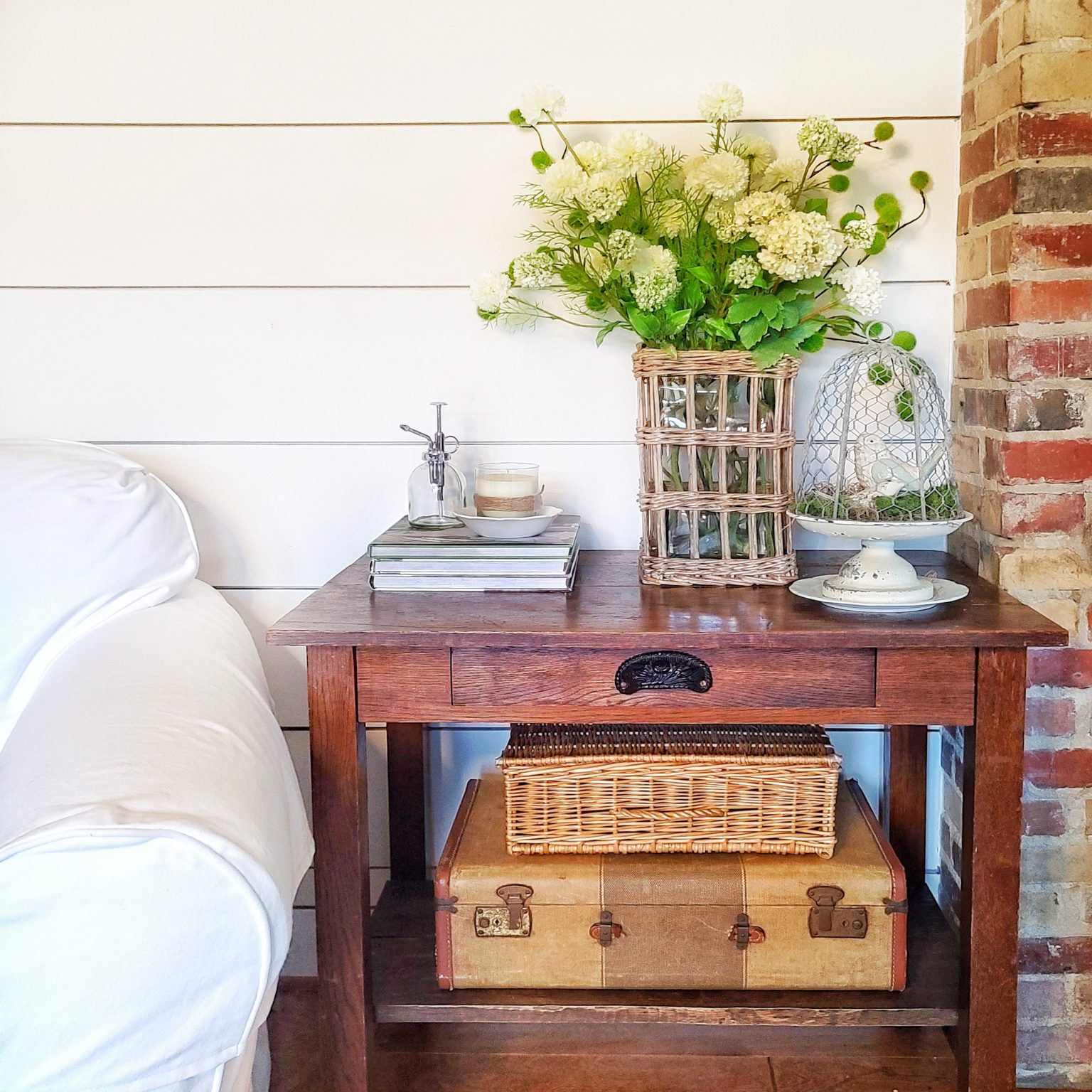 A Simple Spring Table Vignette - Shiplap and Shells