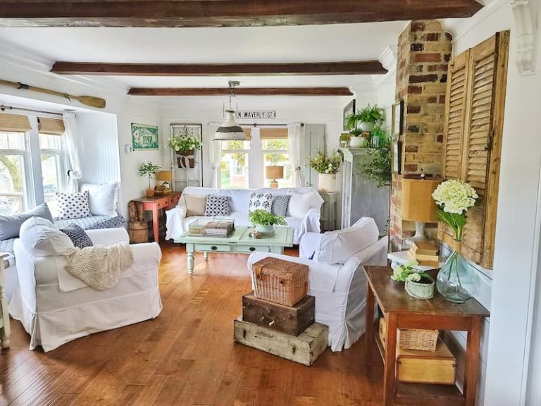 Welcome to My Beach Cottage Spring Home Tour - Shiplap and Shells