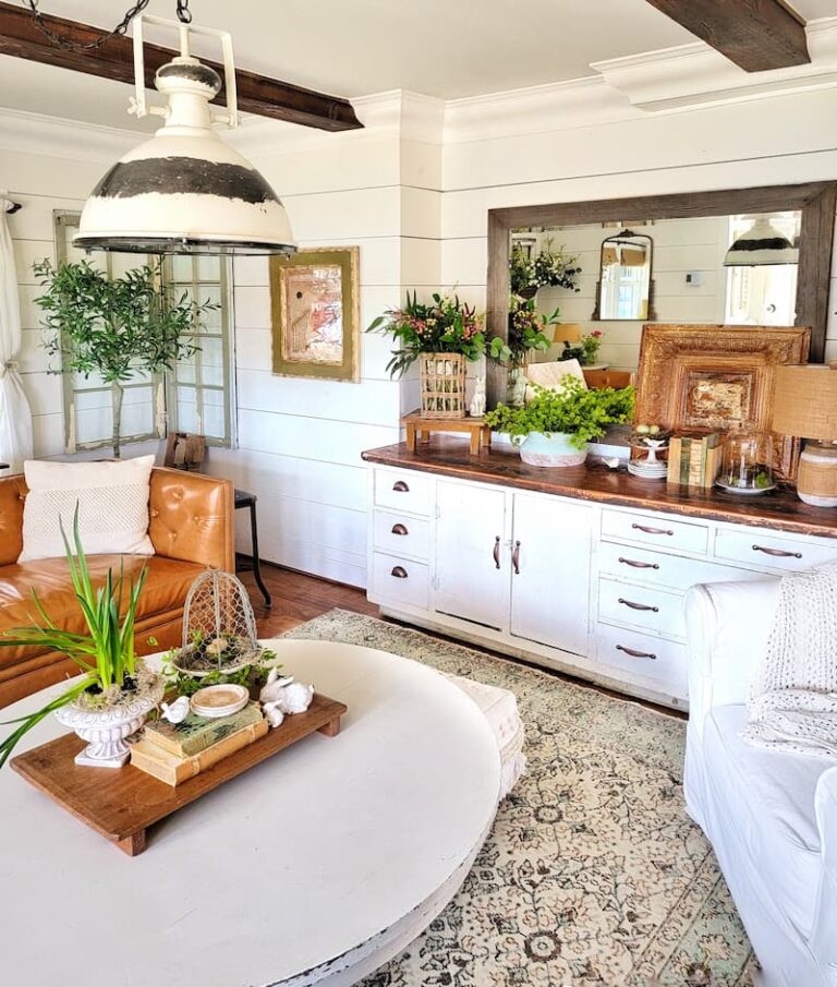 Celebrating Spring With a Cheerful Cottage Style Home Tour - Shiplap ...