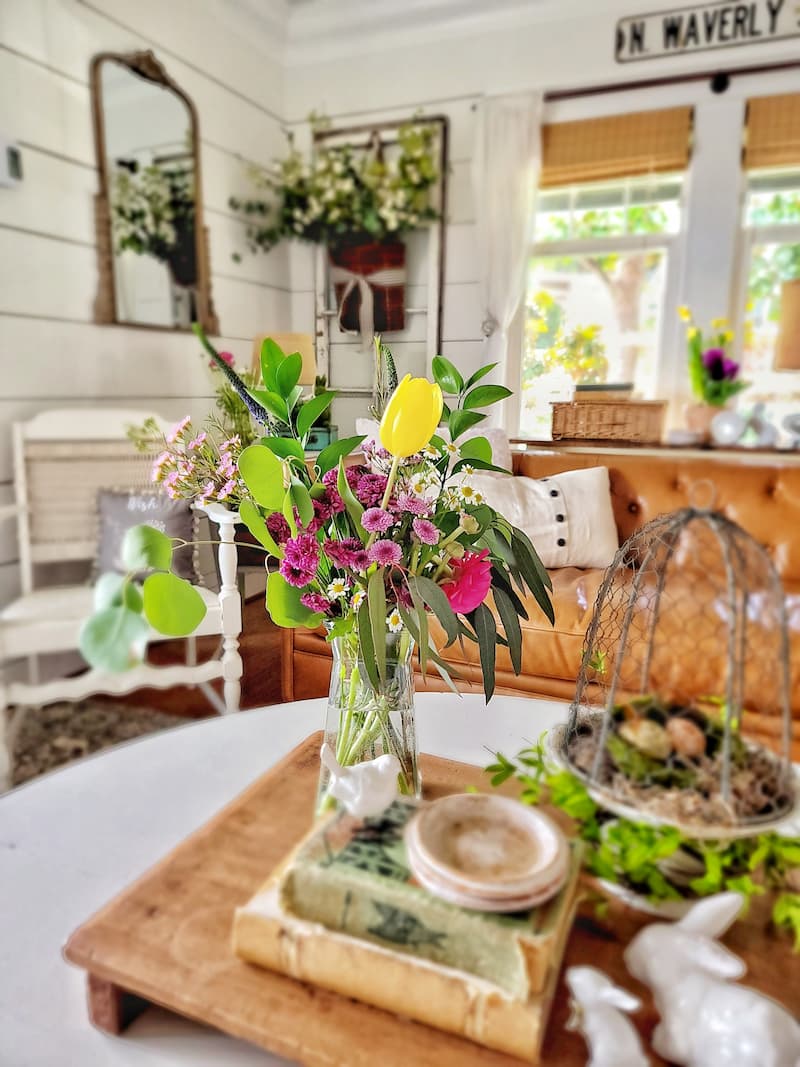 Celebrate Spring By Creating Simple Spring Home Decor Vignettes ...