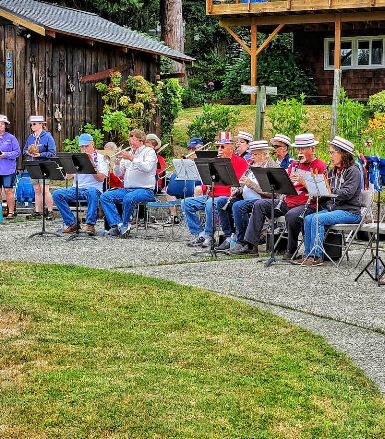 Perfectly Patriotic Ideas for Your Outdoor 4th of July Party - Shiplap ...