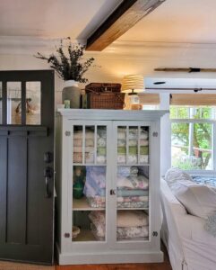 How I Repurposed and Reinvented My Thrift Store and Flea Market Finds ...