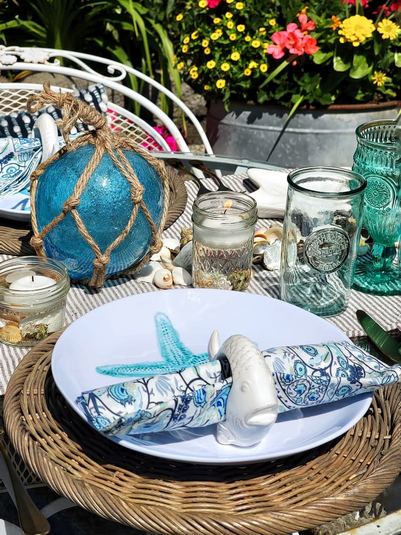 How to Create a Tablescape with a Coastal Cottage Summer Vibe - Shiplap ...