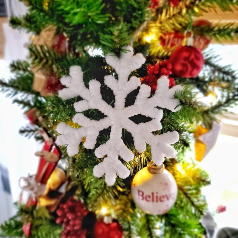 Christmas Tree Ideas and Inspiration for Your Small Spaces - Shiplap ...