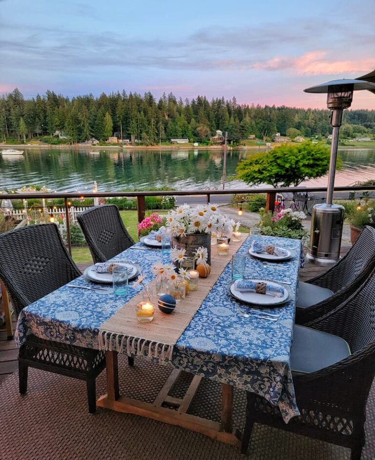 How to Create a Quick and Easy Summer Barbeque Tablescape - Shiplap and ...