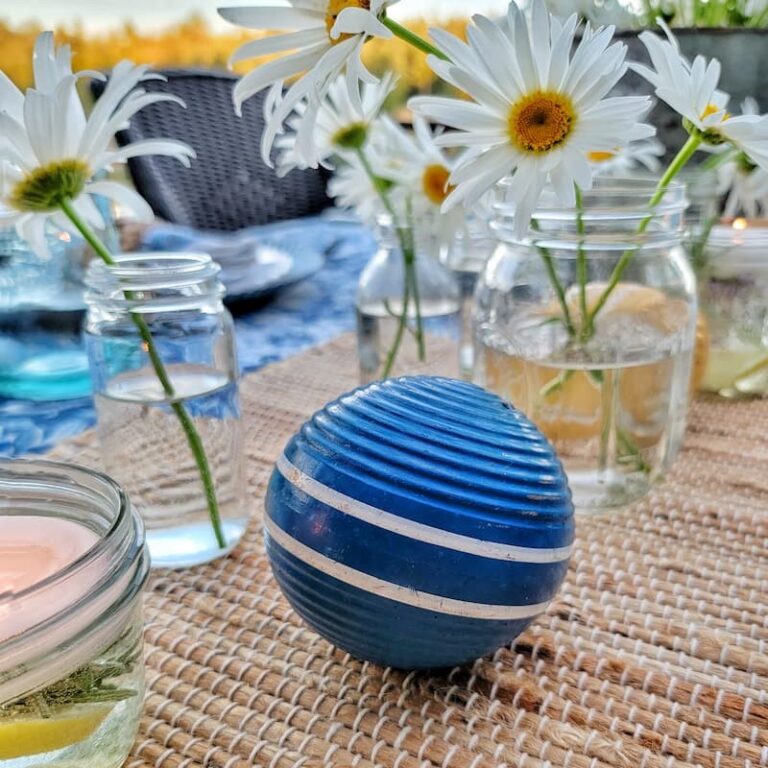 How to Create a Quick and Easy Summer Barbeque Tablescape - Shiplap and ...
