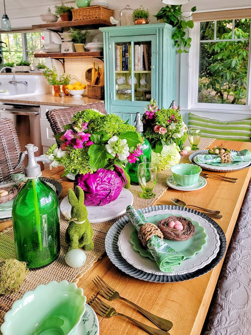 How to Create a Simple DIY Spring Flower Centerpiece Vase Using Cabbage ...