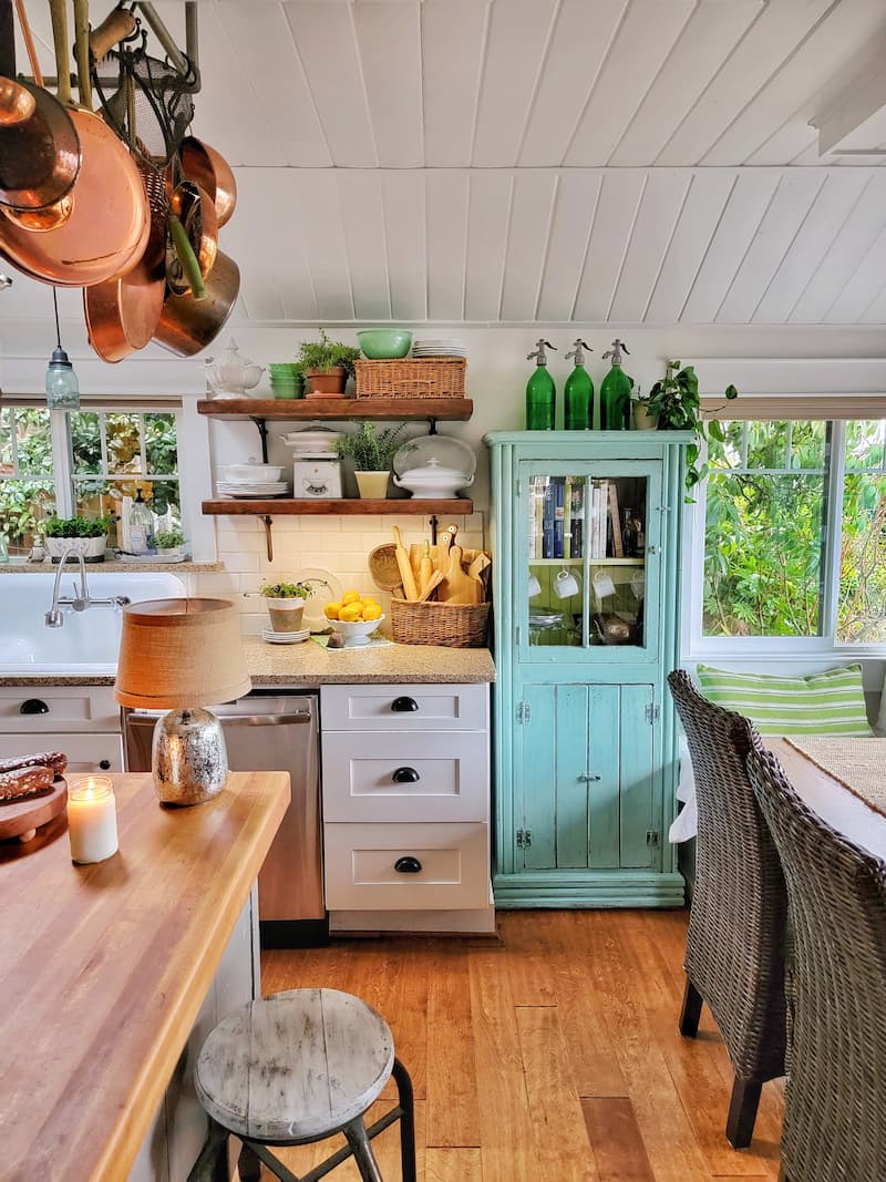 How to Create a Cottage Style Seasonal Refresh: Early Spring Home Tour - Shiplap and Shells