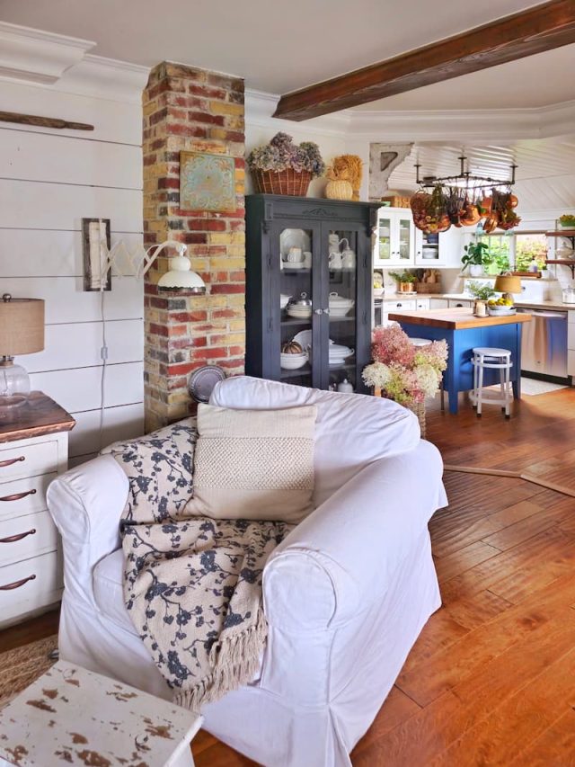 Neutral Fall Decor Ideas for a Warm and Comfy Cottage - Shiplap and Shells