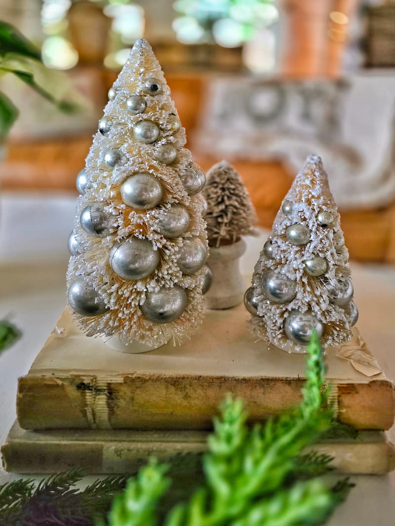 How to Create Christmas Vignettes in as Little as 5 Minutes - Shiplap ...